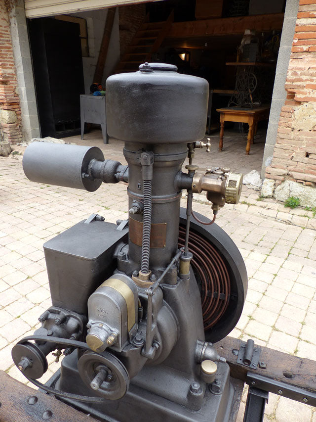 Moteur fixe Bernard 1930 – BROCANTETENDANCE